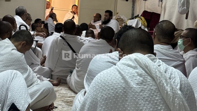40-an Amalan Saat Safar Umrah di Tanah Suci - Rumaysho.Com
